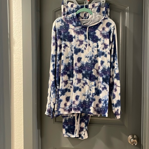 vevo | Pants & Jumpsuits | Nwot Vevo Active Jogging Suit | Poshmark